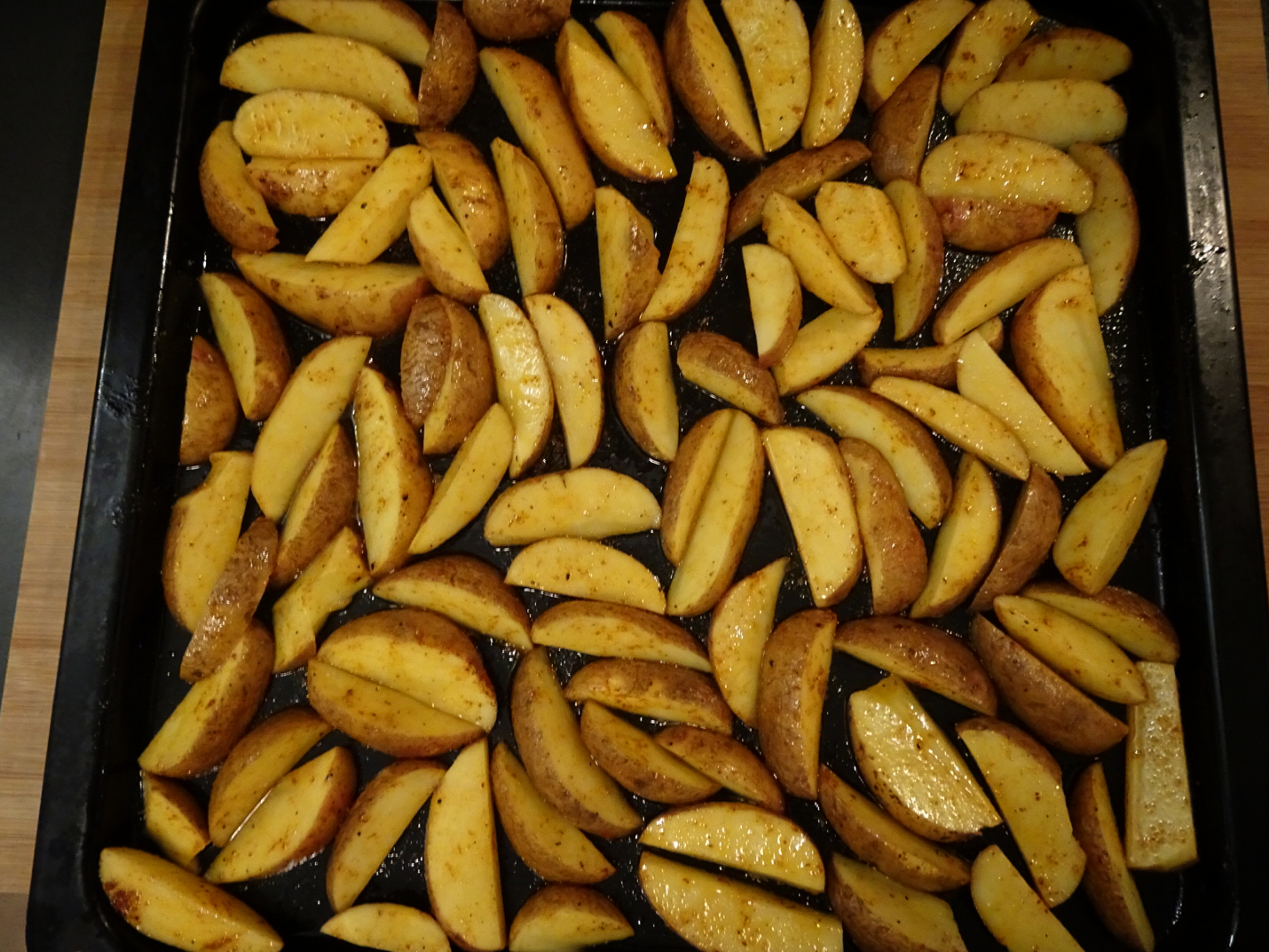 Easy Homemade Potato Wedges – Catriona's Kitchen